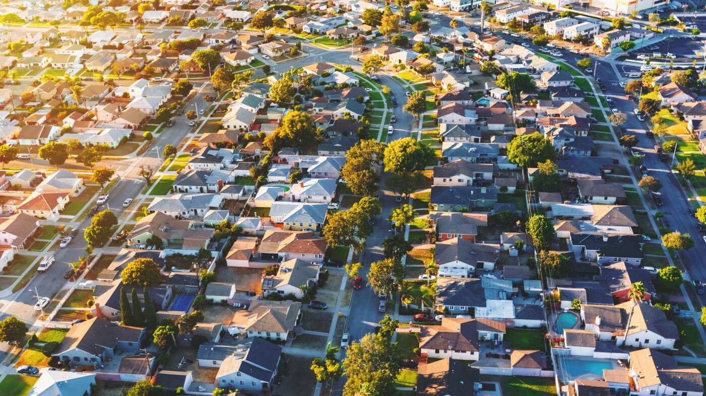 Want More Leads? Widen Your Reach By Establishing A Geo-Farm - Inman